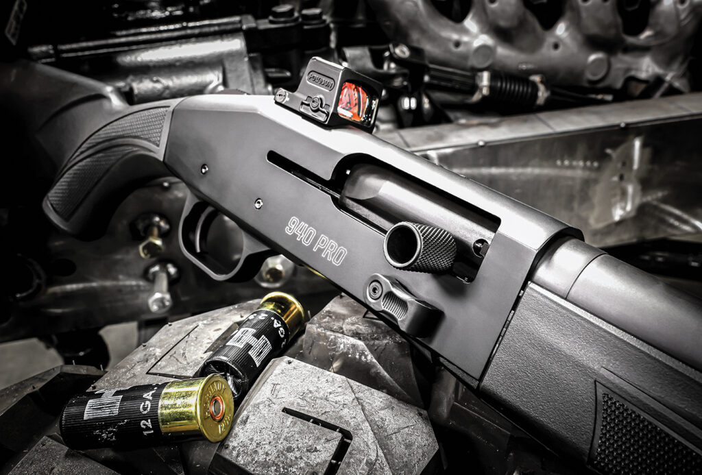 2022 Editors’ Choice Award Winning Mossberg 940 Pro Tactical 12-gauge ...